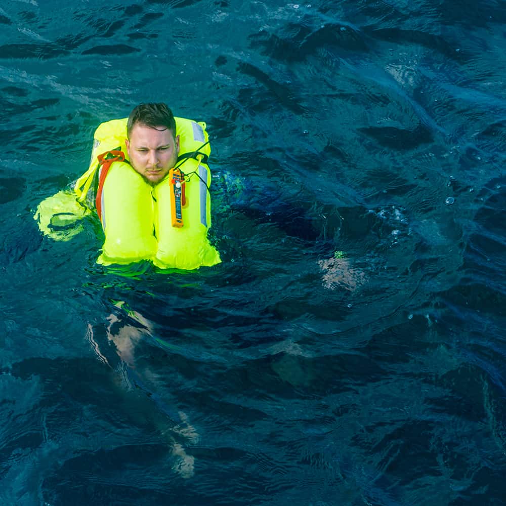 Ocean Signal PLB3: RescueMe Personal Locator Beacon with AIS